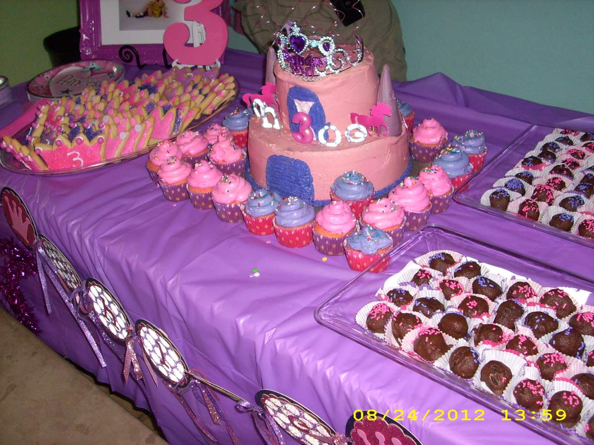 3rd birthday princess and ponies Birthday Party Ideas | Photo 25 of 29 ...