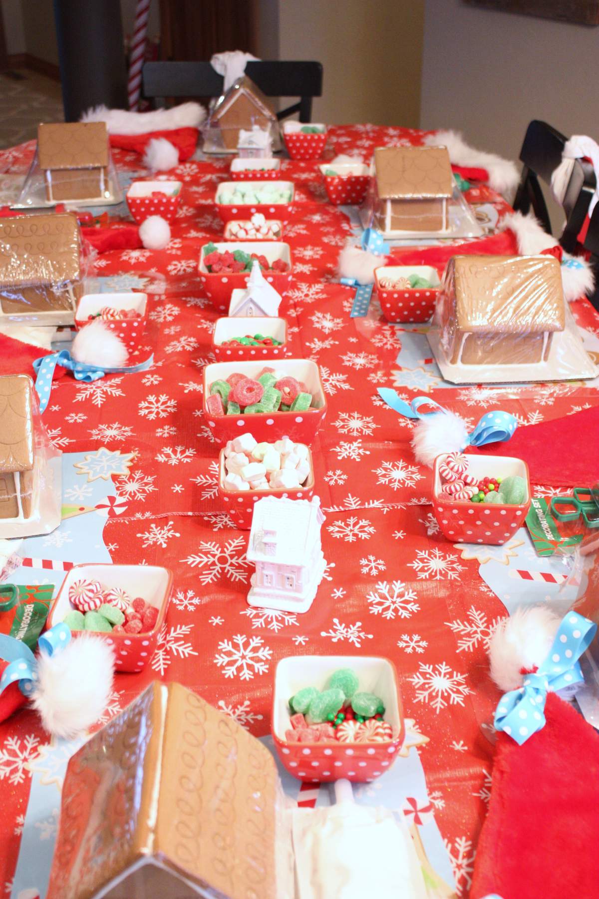 Santa's Gingerbread Fun Christmas/Holiday Party Ideas | Photo 17 of 47 ...