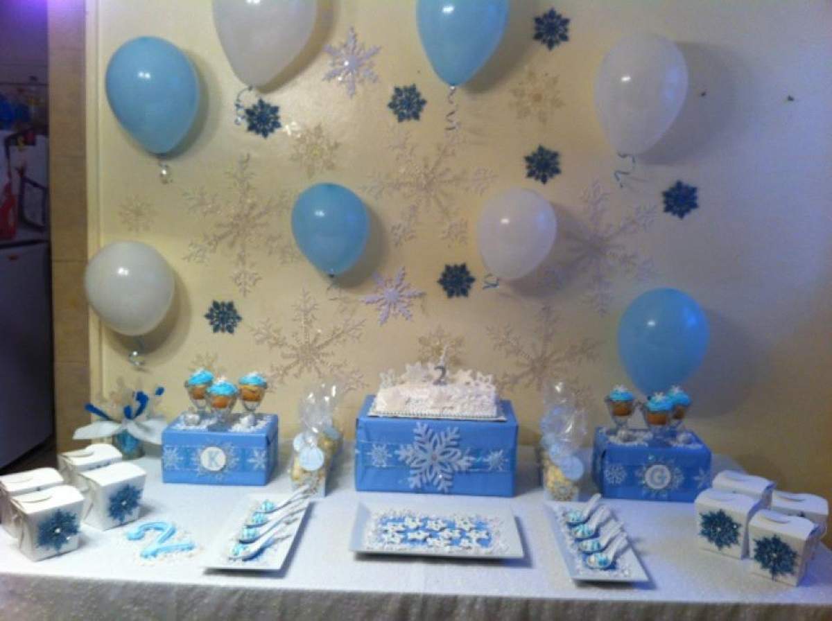 Winter Wonderland Snowflake Birthday Party Ideas | Photo 14 of 21 ...