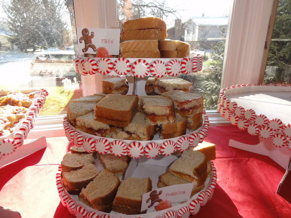 Holiday Crafts Gingerbread Houses! Christmas/Holiday Party Ideas ...