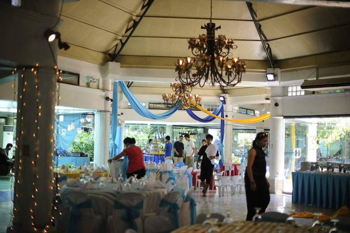 Royal Prince and Princess Birthday Party Ideas | Photo 2 of 28 | Catch ...