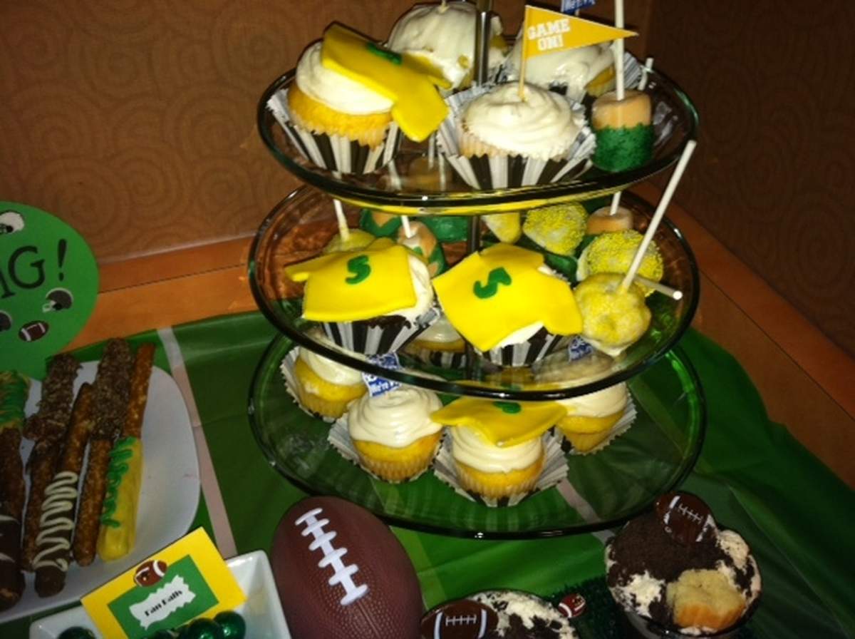 Oregon Ducks Birthday Party Ideas | Photo 5 of 19 | Catch My Party