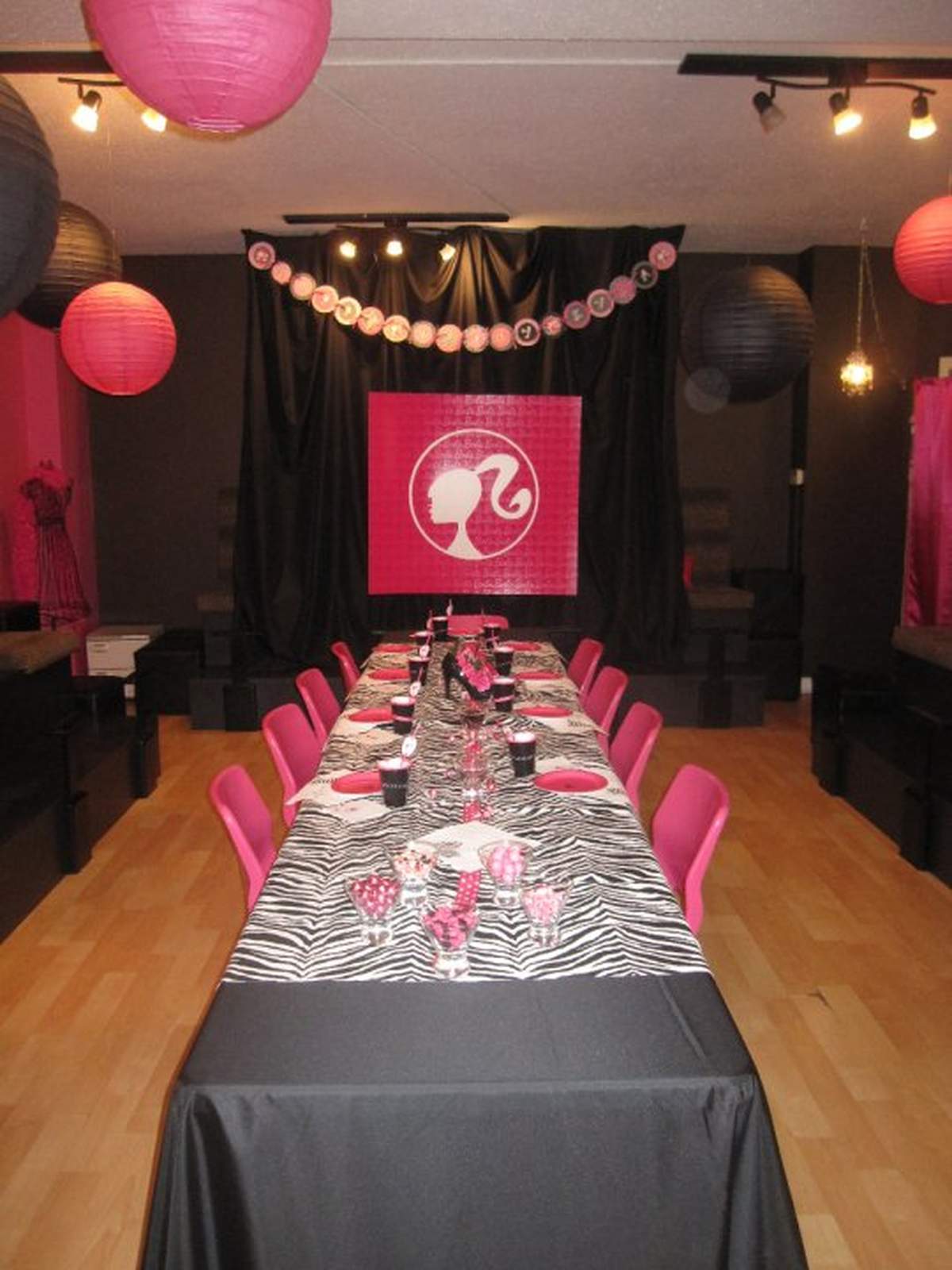 Barbie Birthday Party Ideas | Photo 3 of 23 | Catch My Party