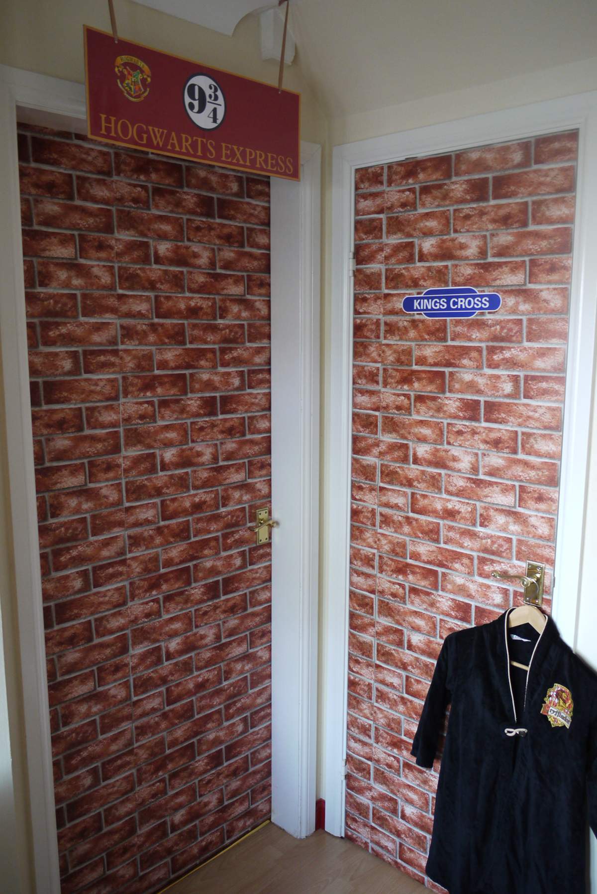 Fancy dress - come as someone famous! Birthday Party Ideas | Photo 39 ...