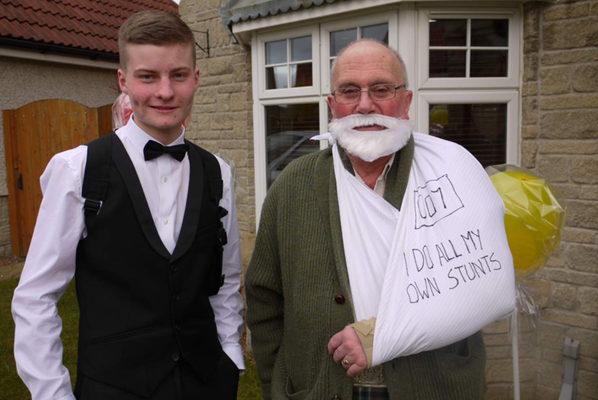 Fancy dress - come as someone famous! Birthday Party Ideas | Photo 39 ...