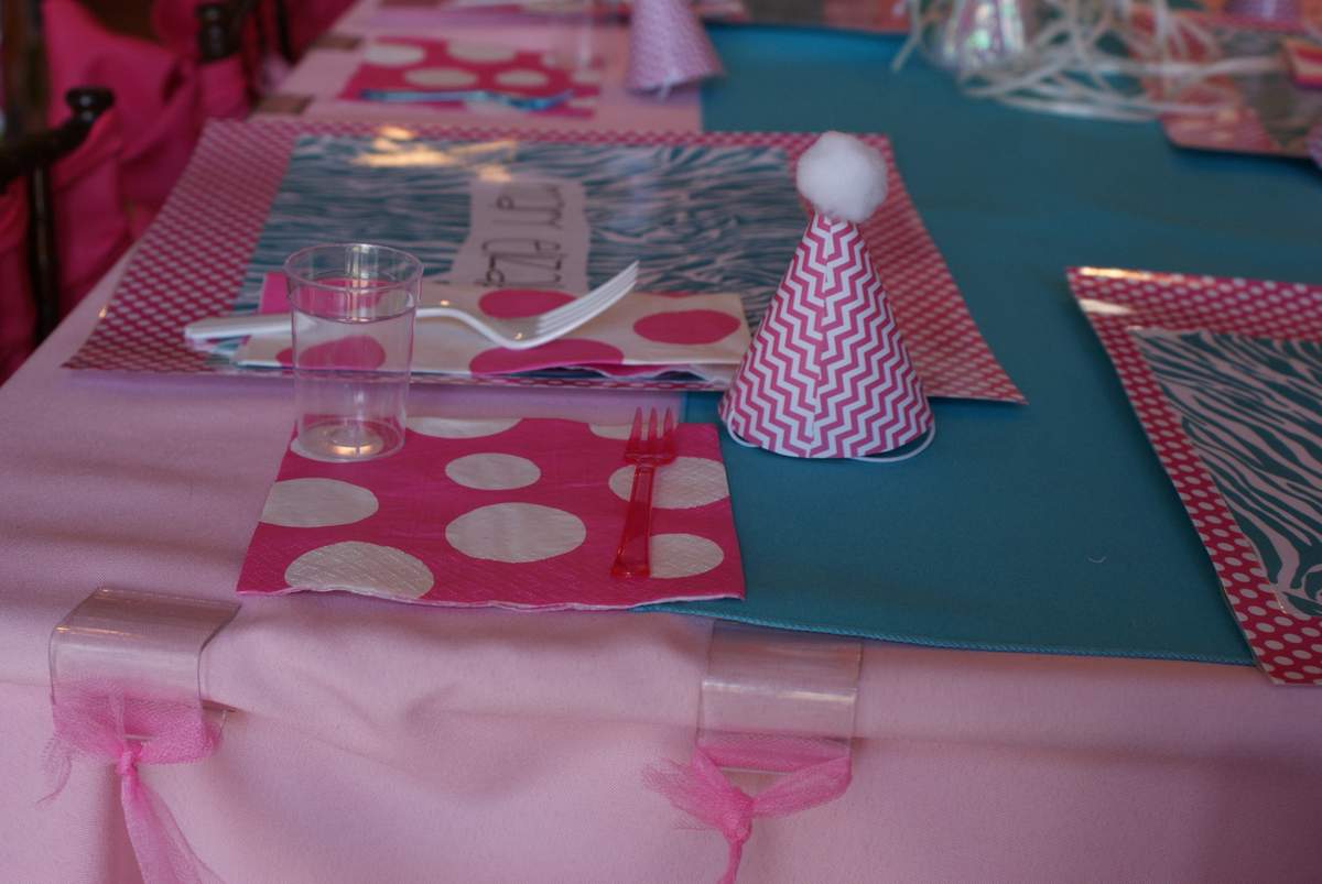 American Girl and Me lunch Birthday Party Ideas | Photo 4 of 16 | Catch ...