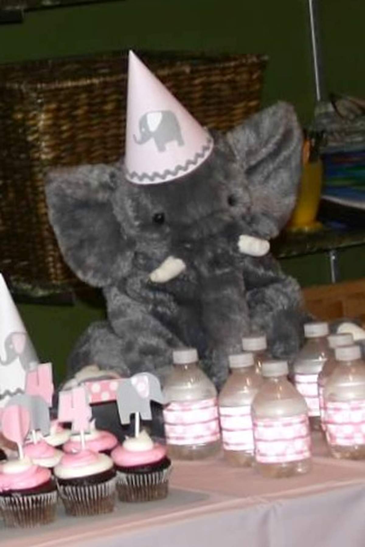 Elephants Birthday Party Ideas | Photo 6 of 16 | Catch My Party