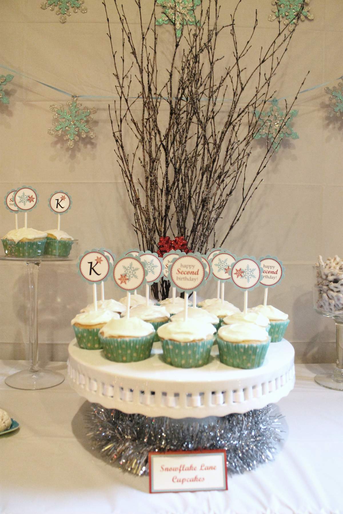 Winter Wonderland Snowflake Birthday Party Ideas | Photo 5 of 9 | Catch ...