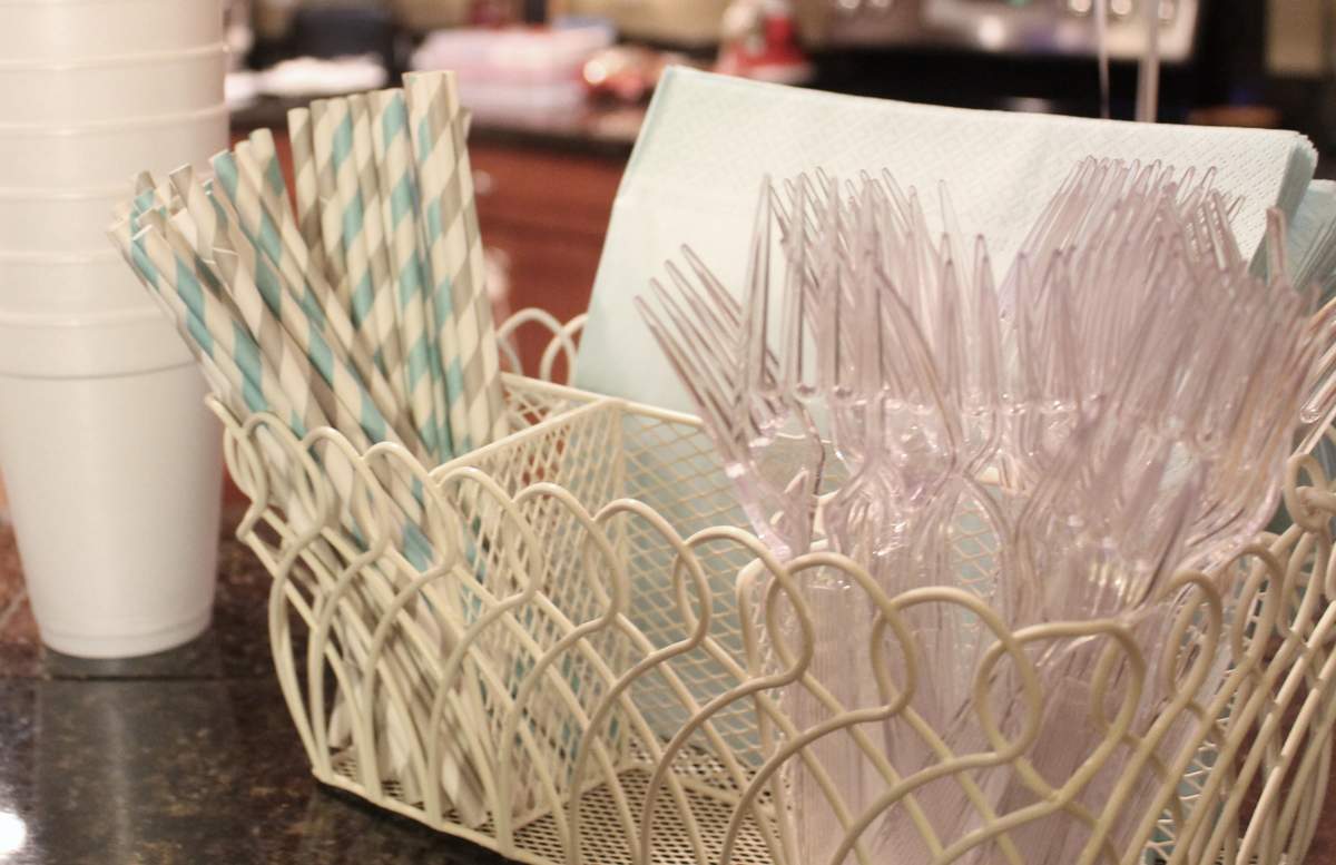 Winter Wonderland Snowflake Birthday Party Ideas | Photo 5 of 9 | Catch ...