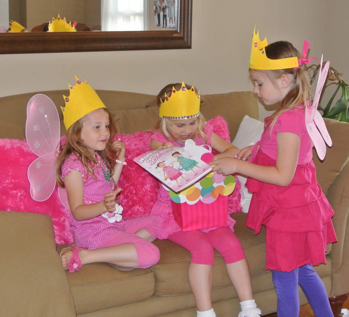 Pink/Pinkalicious, Purplicious, Birthday Party Ideas | Photo 6 of 28 ...