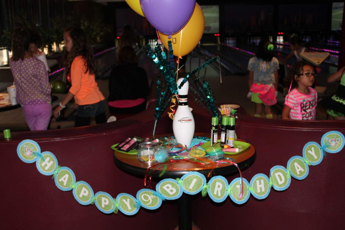 glow in the dark Birthday Party Ideas | Photo 1 of 16 | Catch My Party