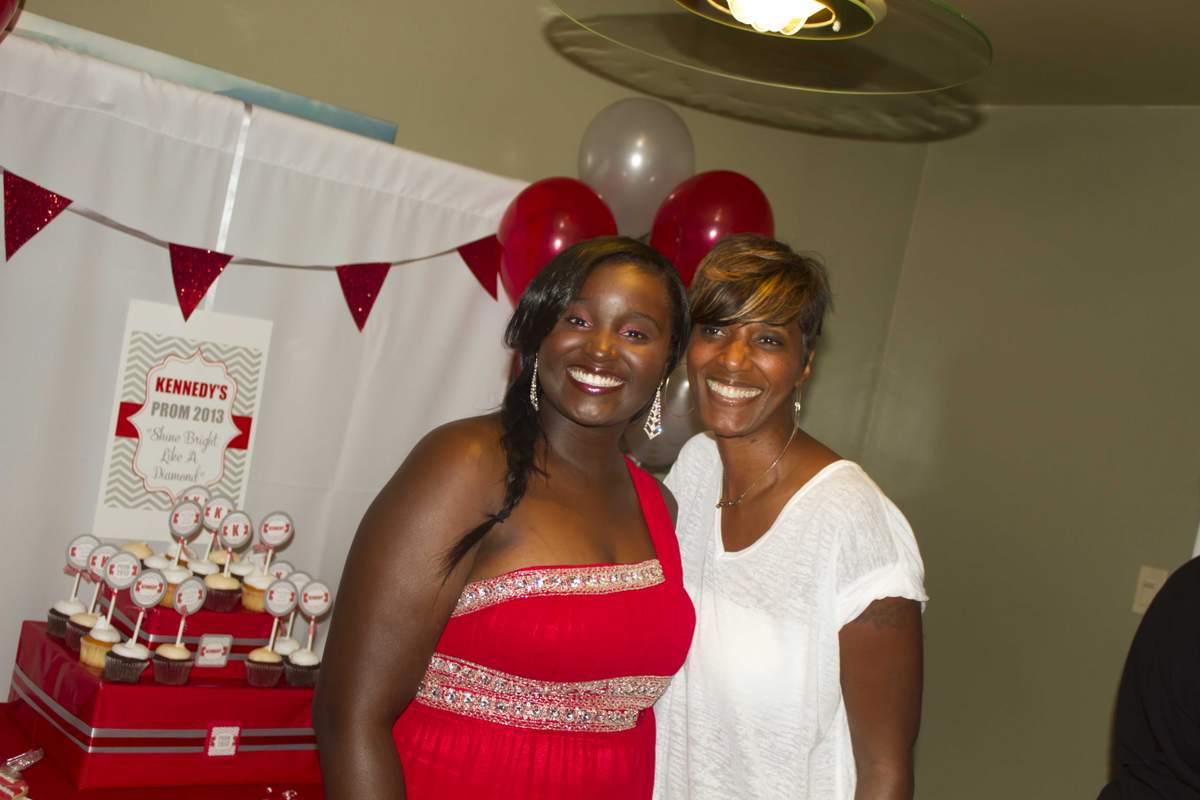 Diamonds and Pearls Pre-Prom Party Party Ideas | Photo 3 of 11 | Catch ...