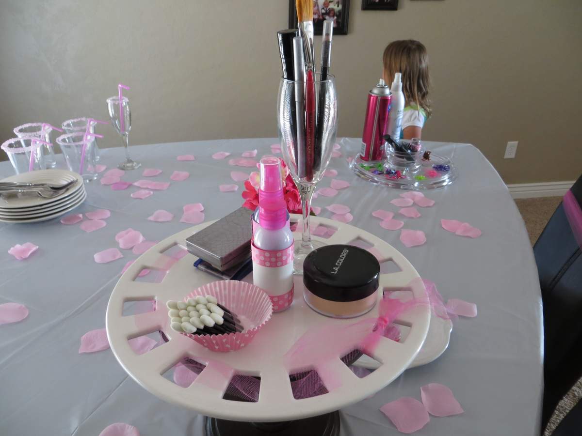 Girly girl Birthday Party Ideas | Photo 8 of 16 | Catch My Party