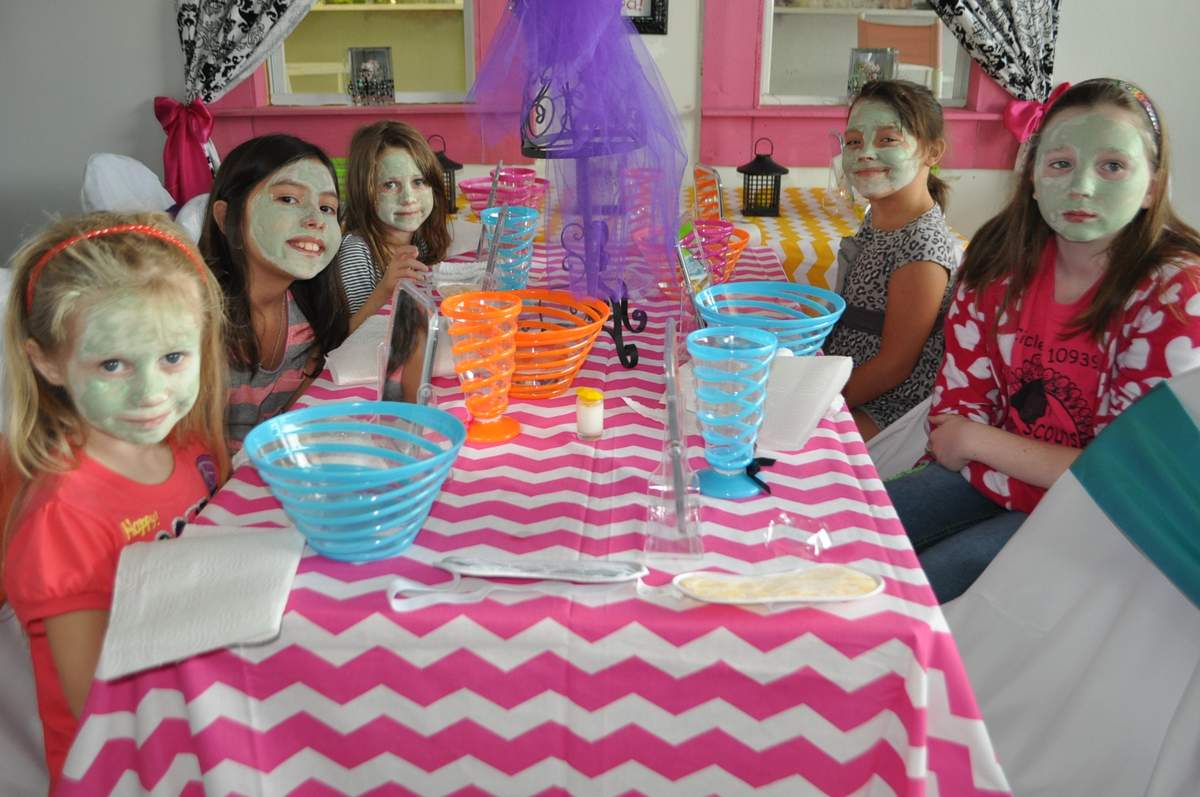 Girlie Girl Birthday Party Ideas | Photo 4 of 30 | Catch My Party