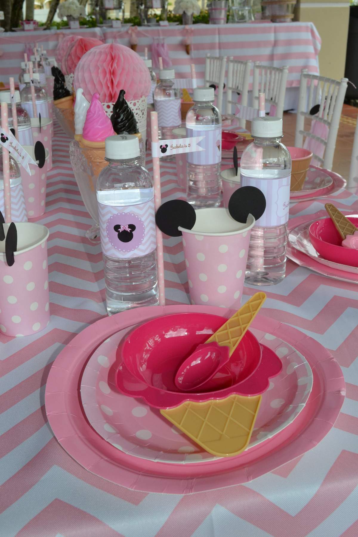 Minnie Mouse / Ice Cream Birthday Party Ideas | Photo 2 of 53 | Catch ...