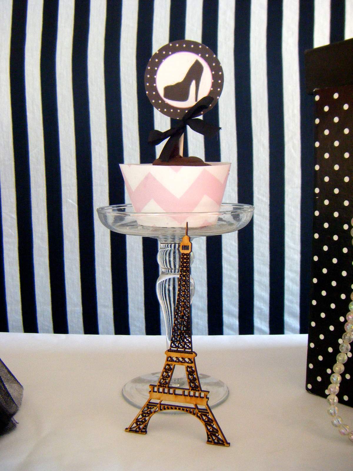 Fashion doll party Birthday Party Ideas | Photo 1 of 19 | Catch My Party