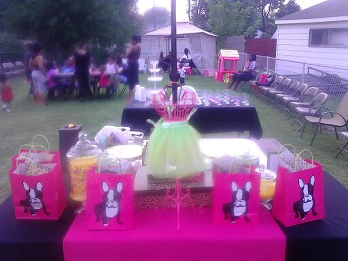 Glam Girl Fashion Show Birthday Party Ideas | Photo 3 of 39 | Catch My ...