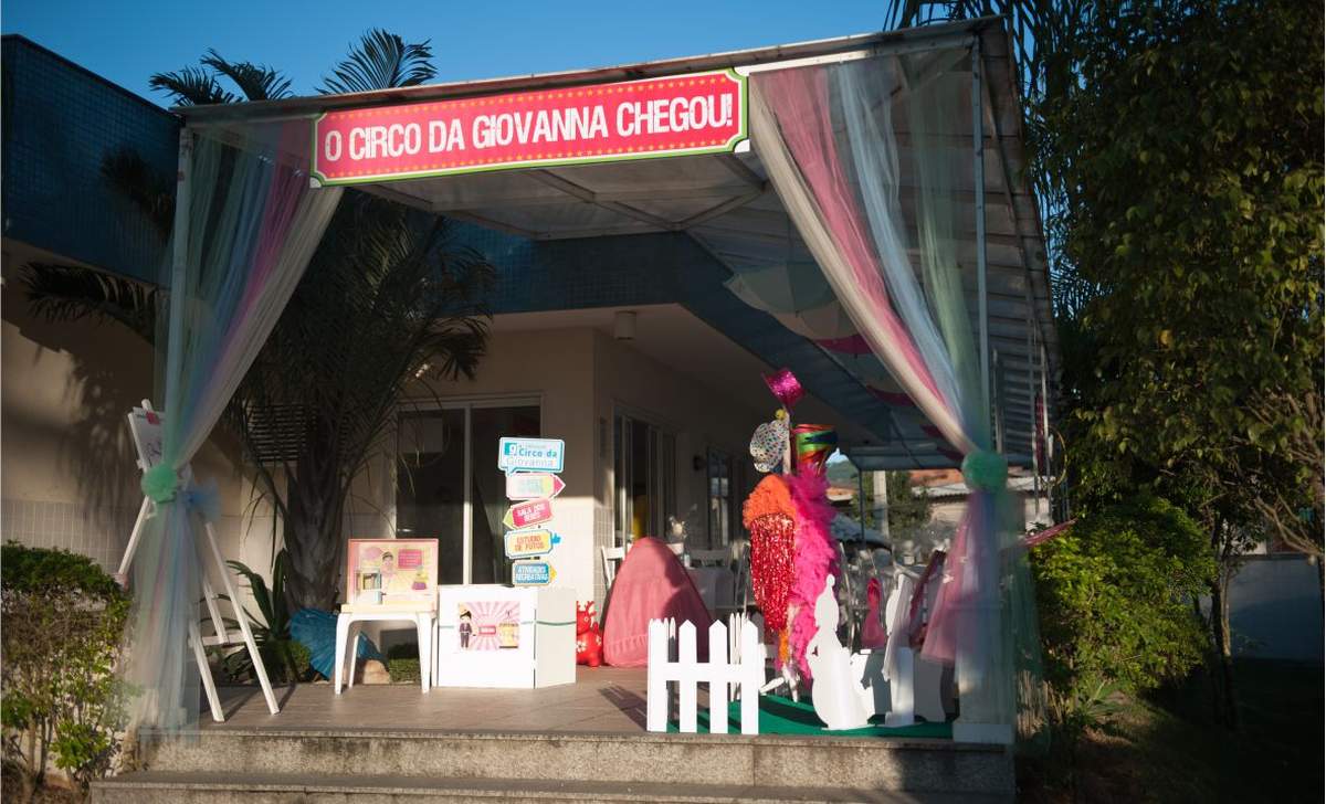 Romantic Circus Birthday Party Ideas | Photo 9 of 25 | Catch My Party