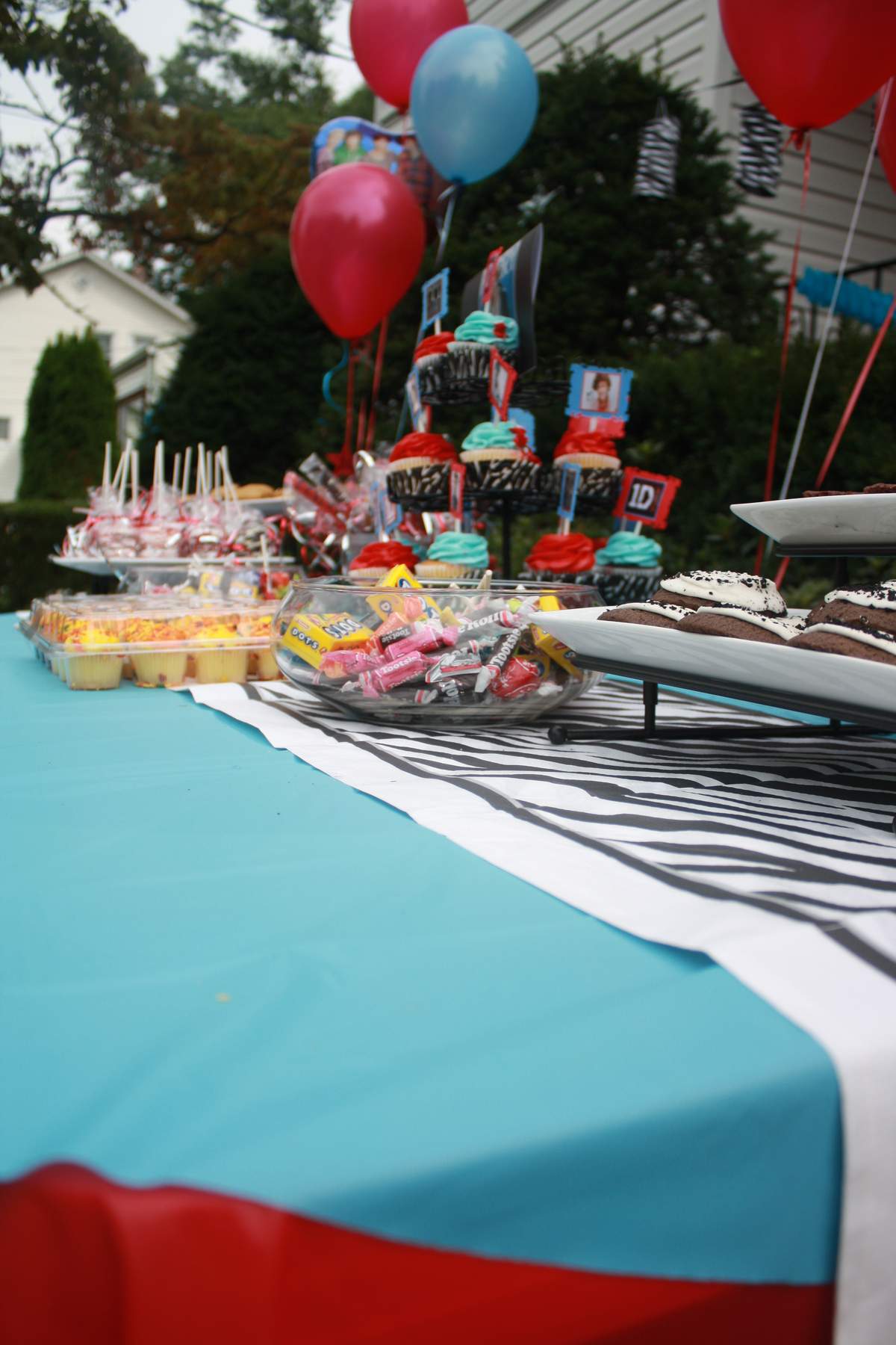 One Direction Birthday Party Ideas | Photo 8 of 16 | Catch My Party