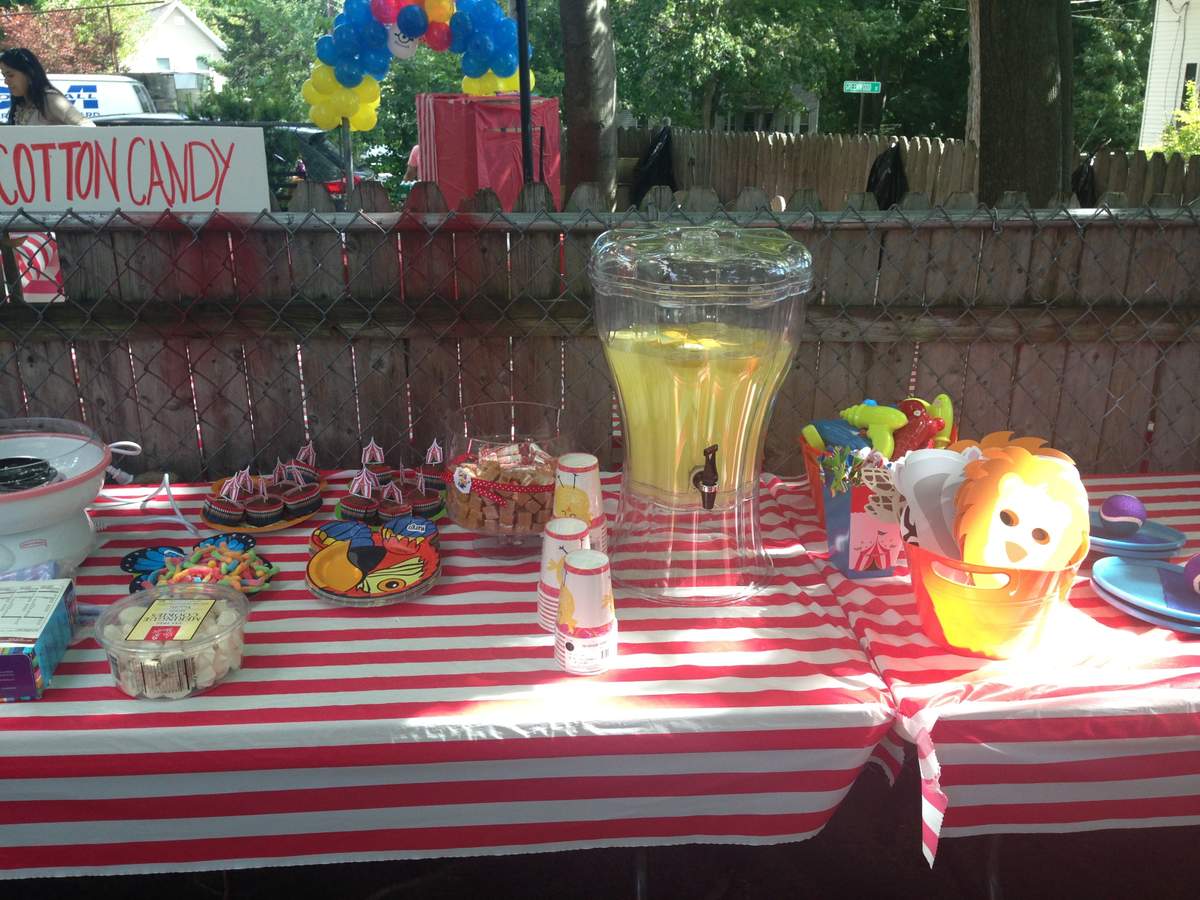 Circus /Carnival Party/ minions Birthday Party Ideas | Photo 8 of 20 ...