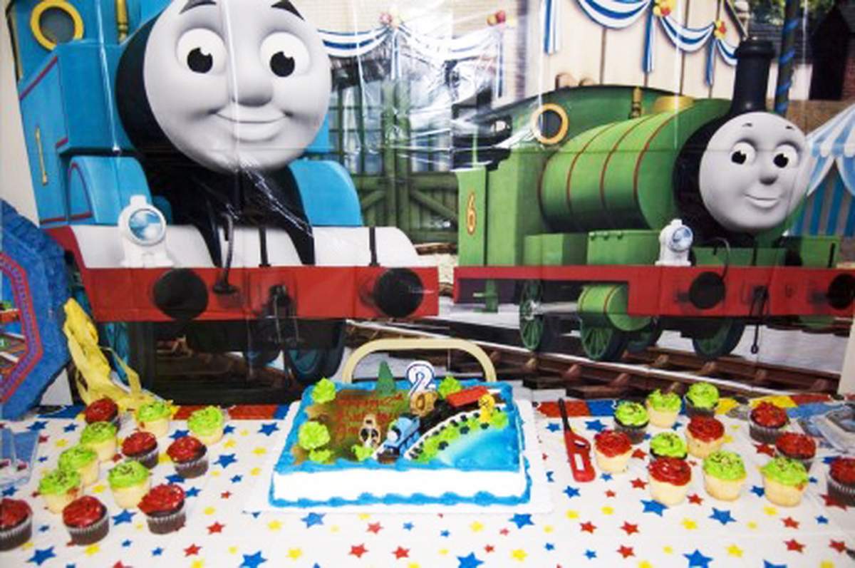 Thomas the Train party Birthday Party Ideas | Photo 2 of 11 | Catch My ...