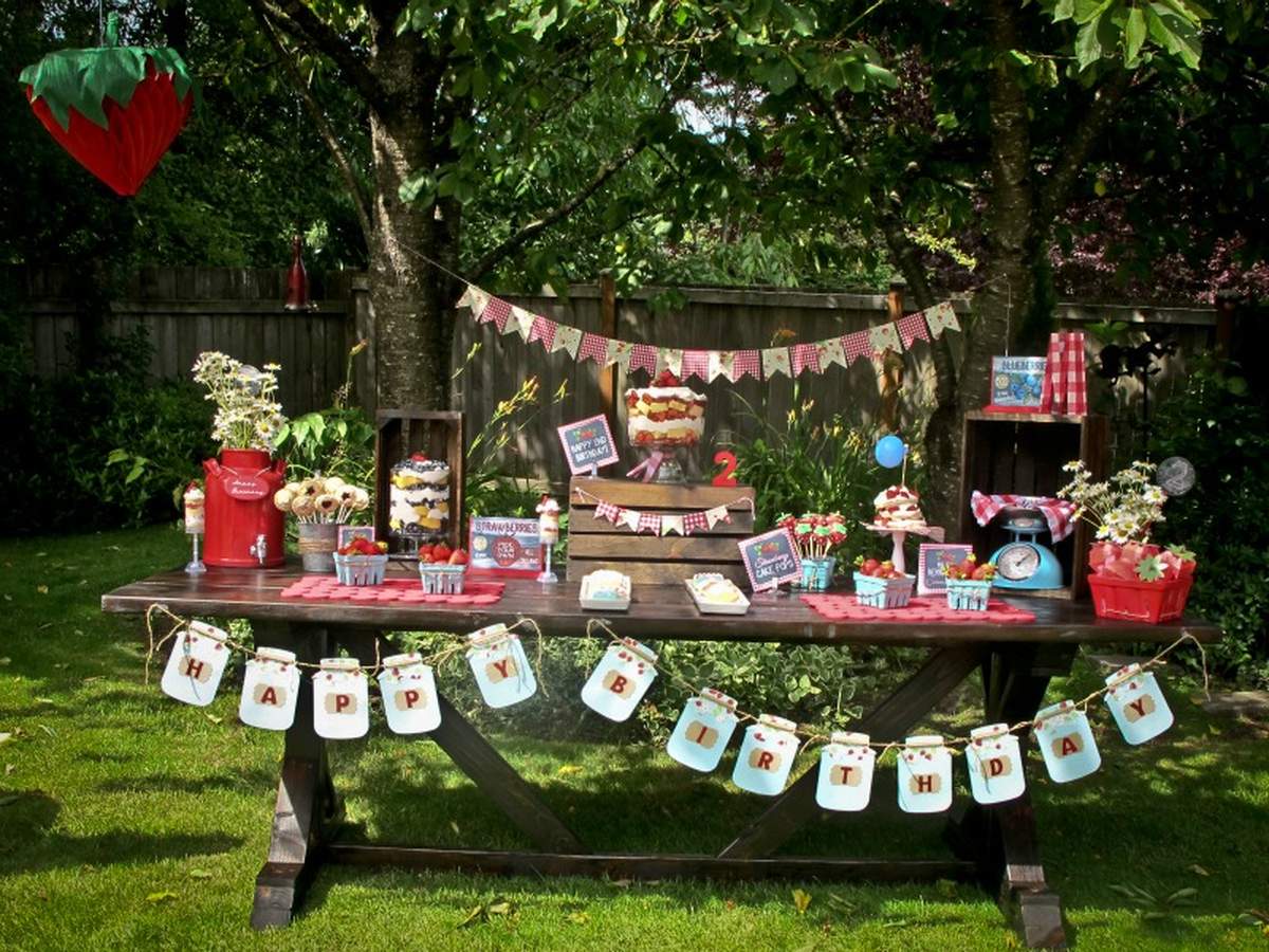 Berry Bash Birthday Party Ideas | Photo 14 of 58 | Catch My Party