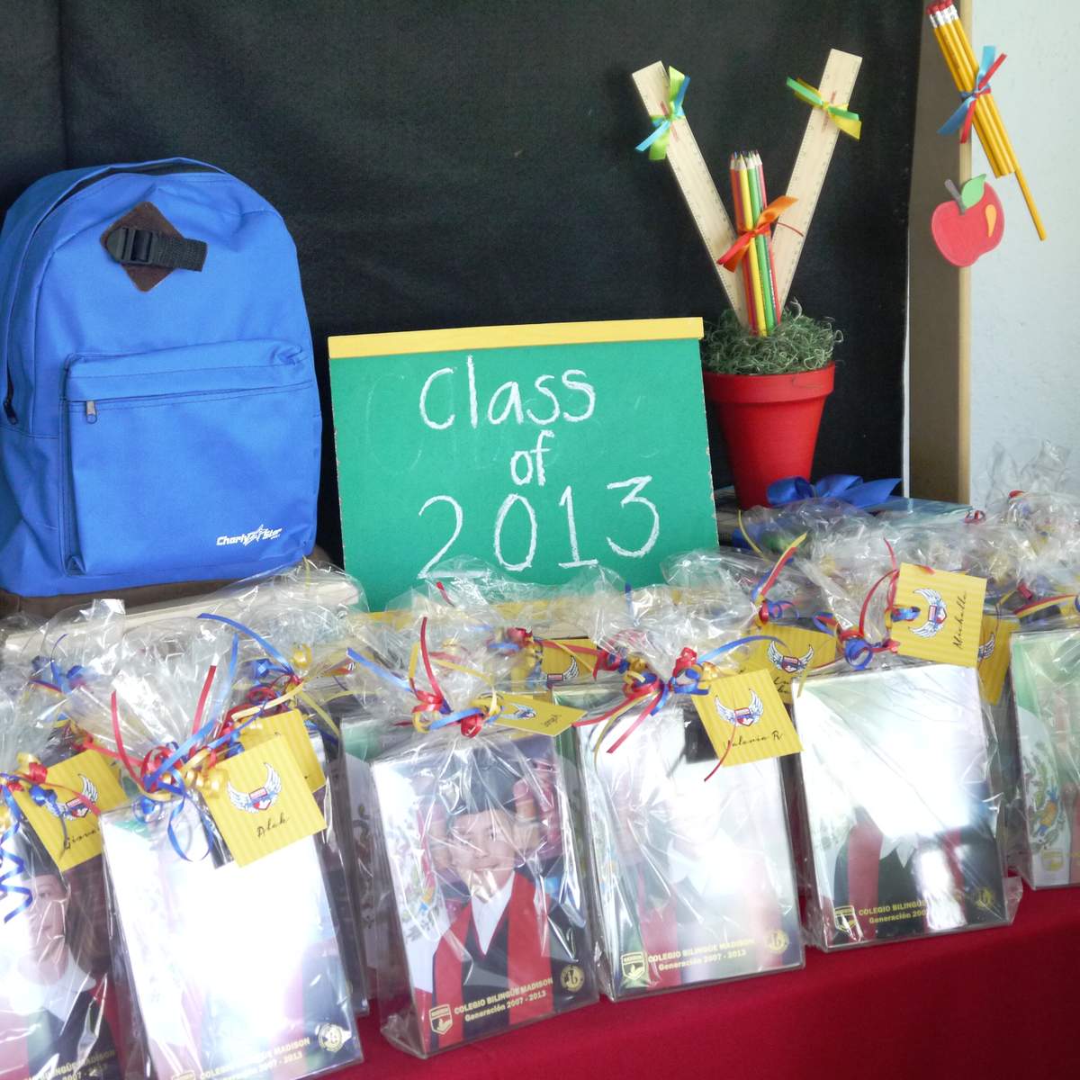 Graduation Graduation/End of School Party Ideas | Photo 17 of 17 ...