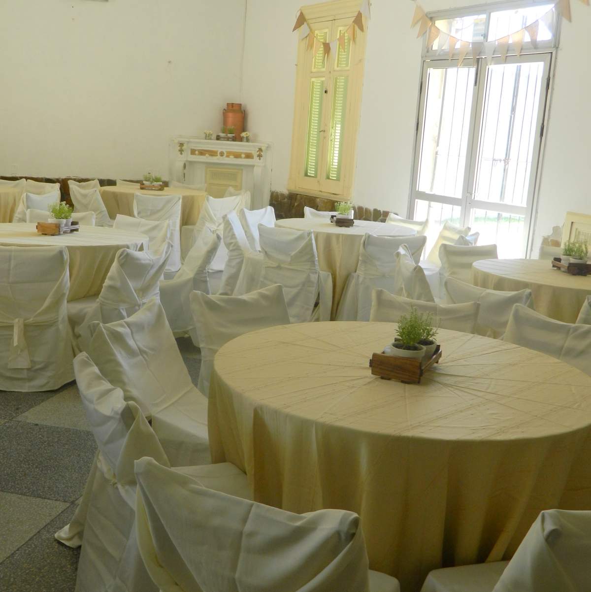 Rustic Wedding Party Ideas | Photo 1 of 58 | Catch My Party