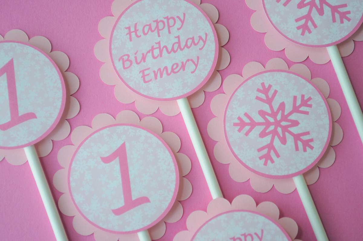 Winter Wonderland Snowflake Birthday Party Ideas | Photo 3 of 8 | Catch ...