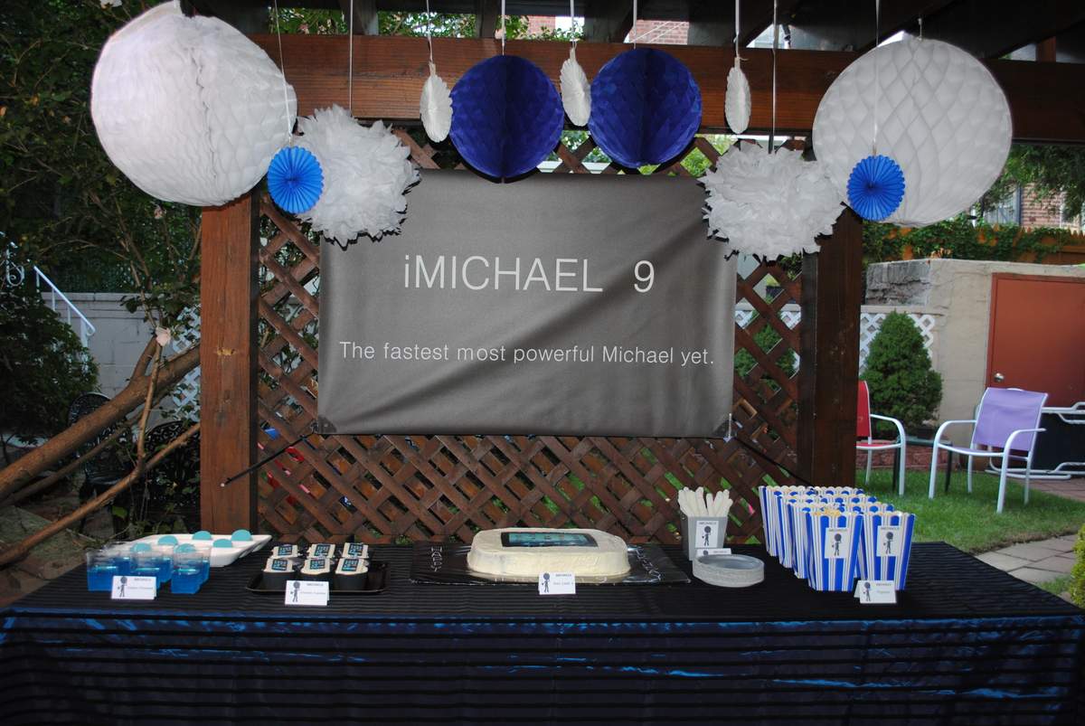 iPhone Birthday Party Ideas | Photo 8 of 16 | Catch My Party