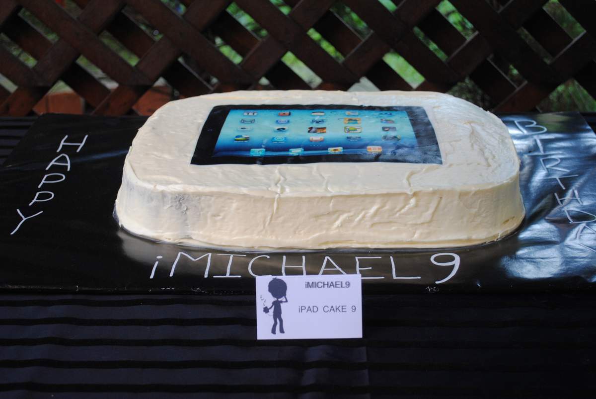 iPhone Birthday Party Ideas | Photo 8 of 16 | Catch My Party