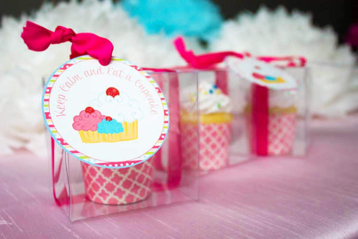 Cupcakes! Birthday Party Ideas | Photo 6 of 22 | Catch My Party