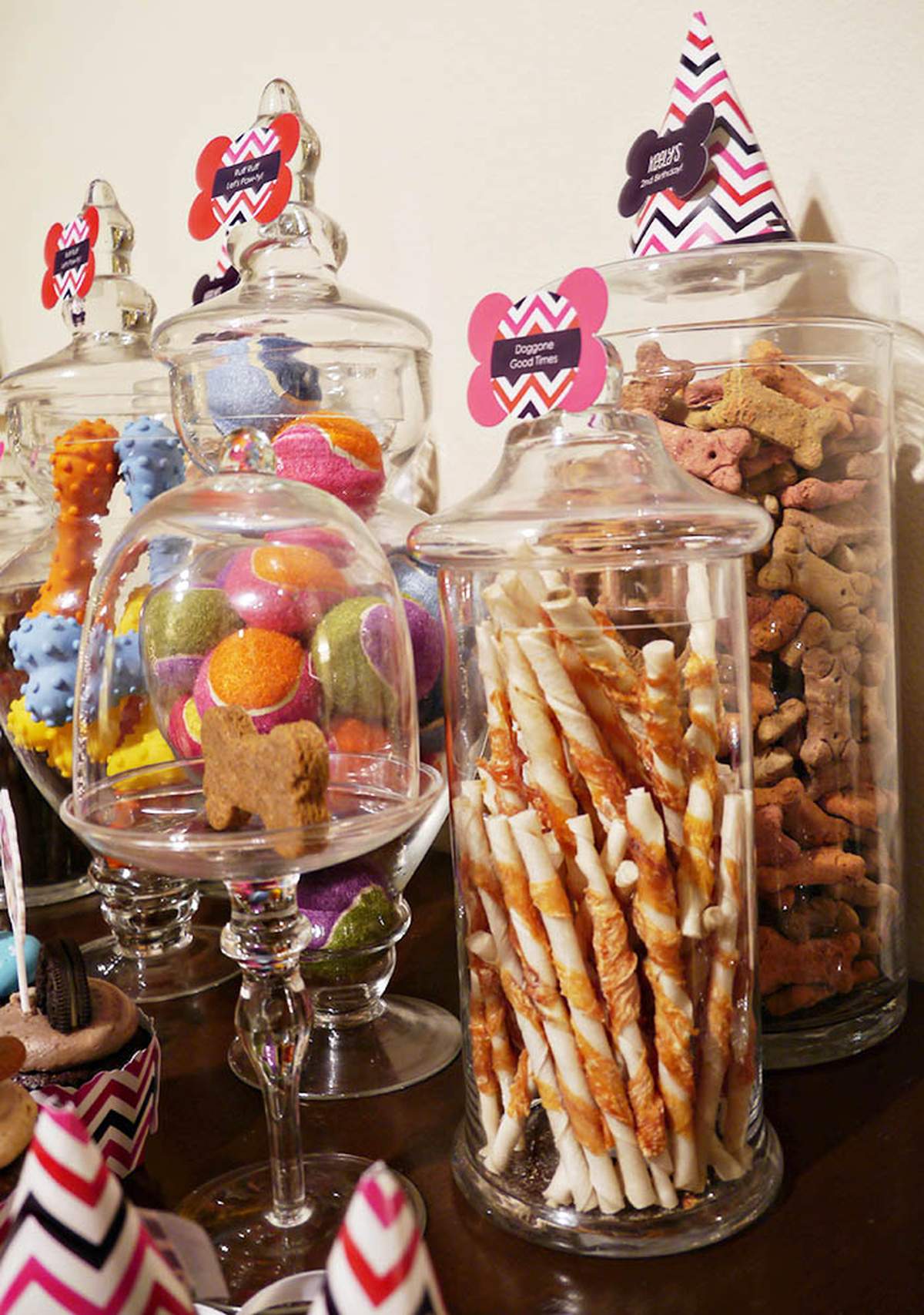 Puppies, Dogs Birthday Party Ideas | Photo 5 of 15 | Catch My Party