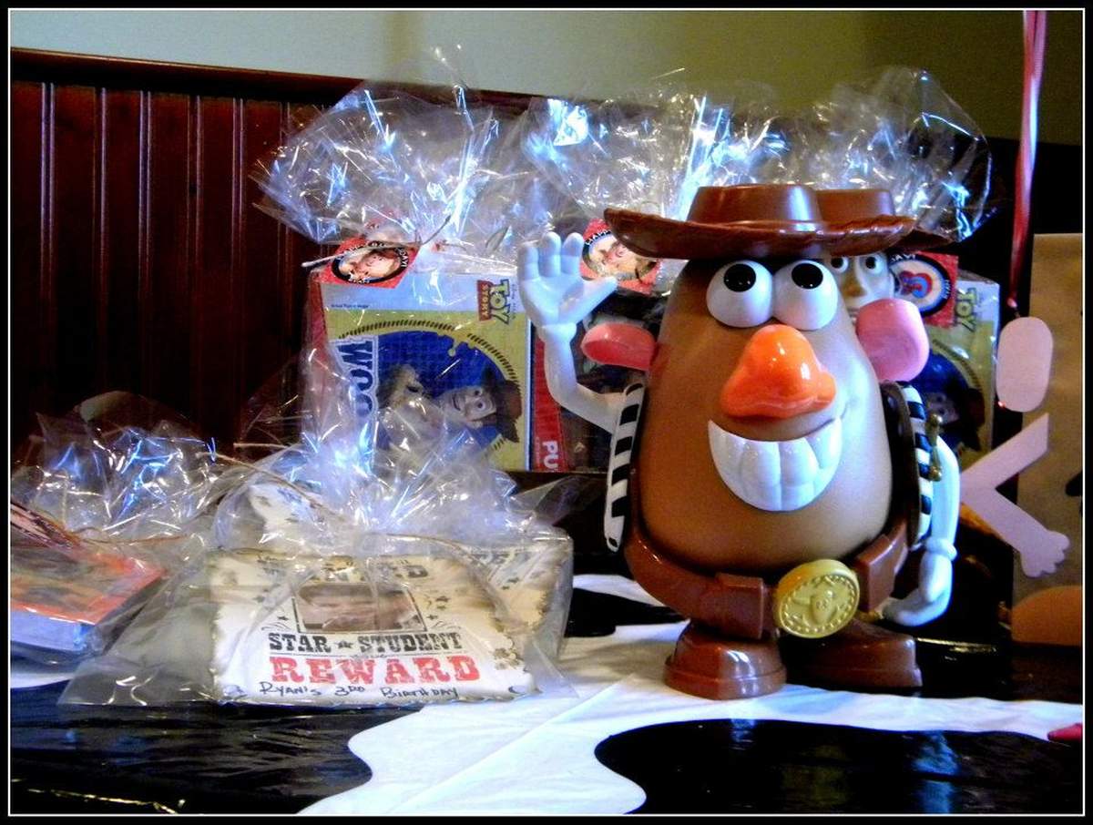 Cowboy/Cowgirl Birthday Party Ideas | Photo 49 of 58 | Catch My Party