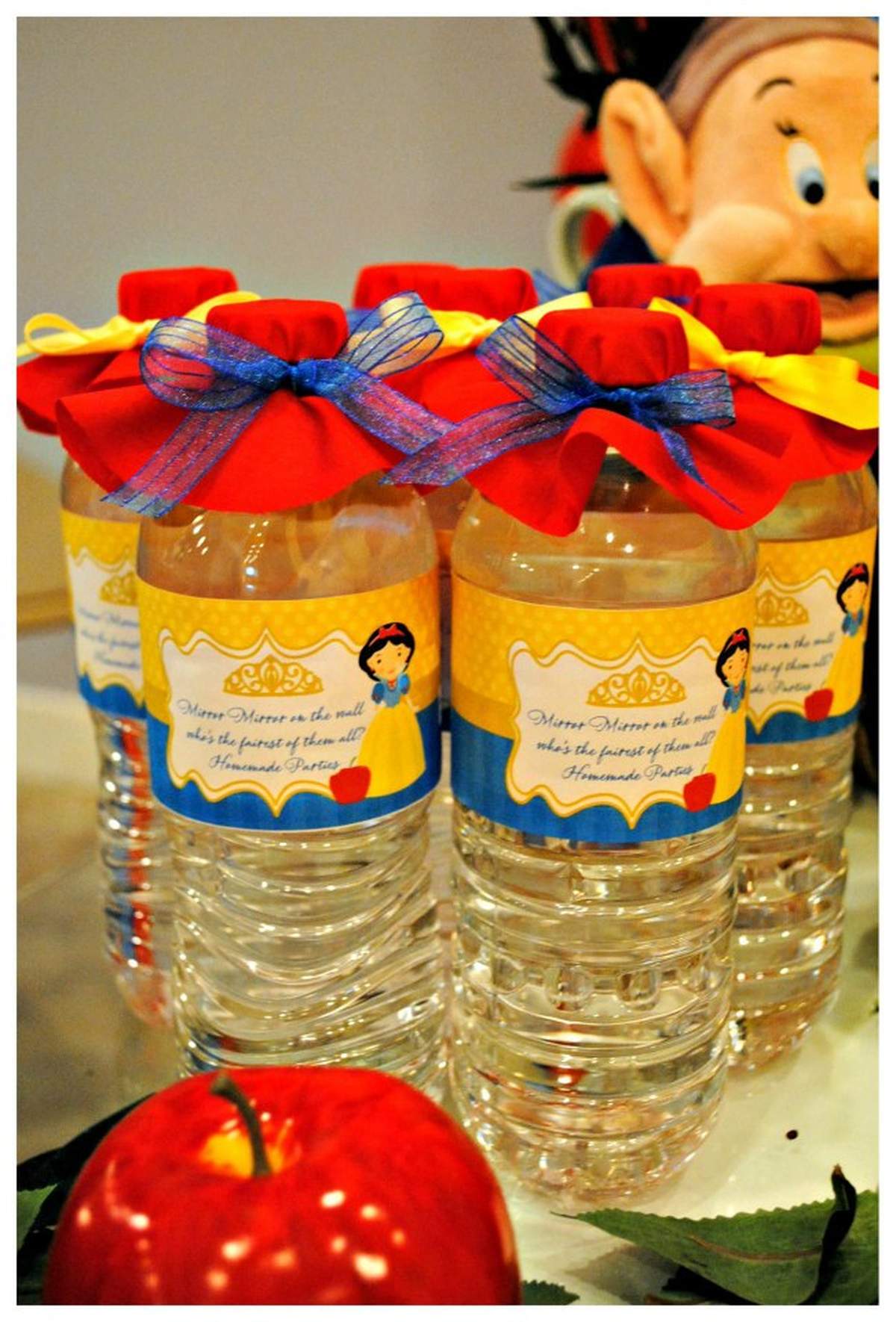 Snow White Cocktail Party Ideas | Photo 2 of 37 | Catch My Party