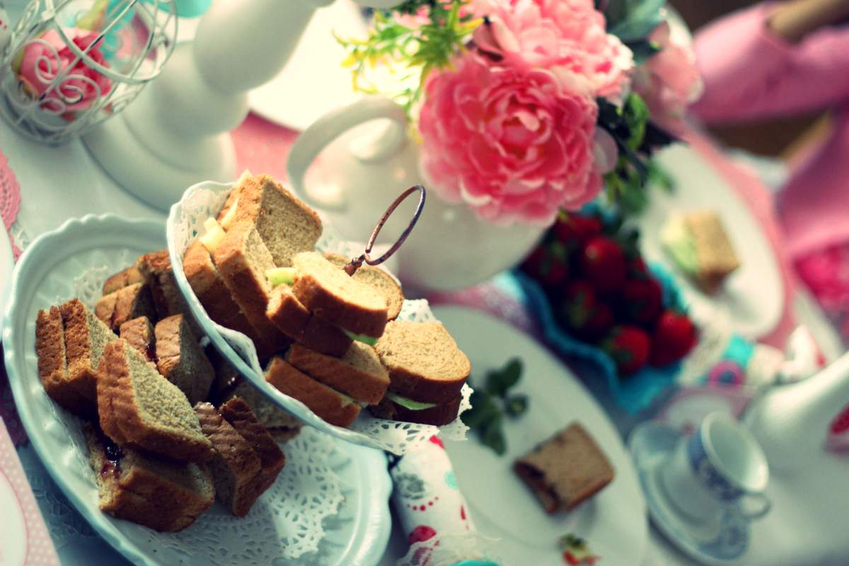 Valentine's Day Tea Valentine's Day Party Ideas | Photo 3 of 13 | Catch ...