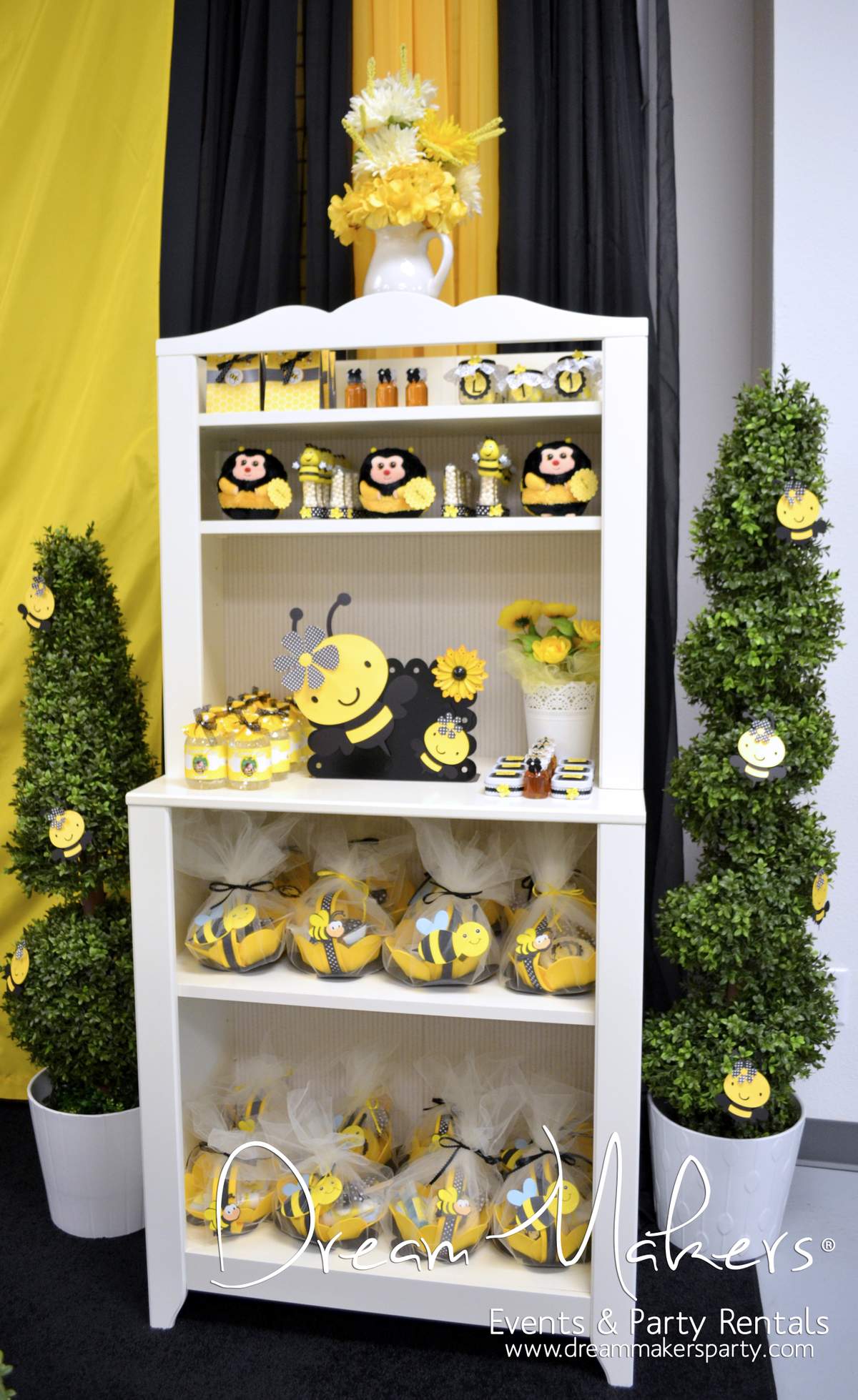 Bee Birthday Party Ideas | Photo 1 of 22 | Catch My Party