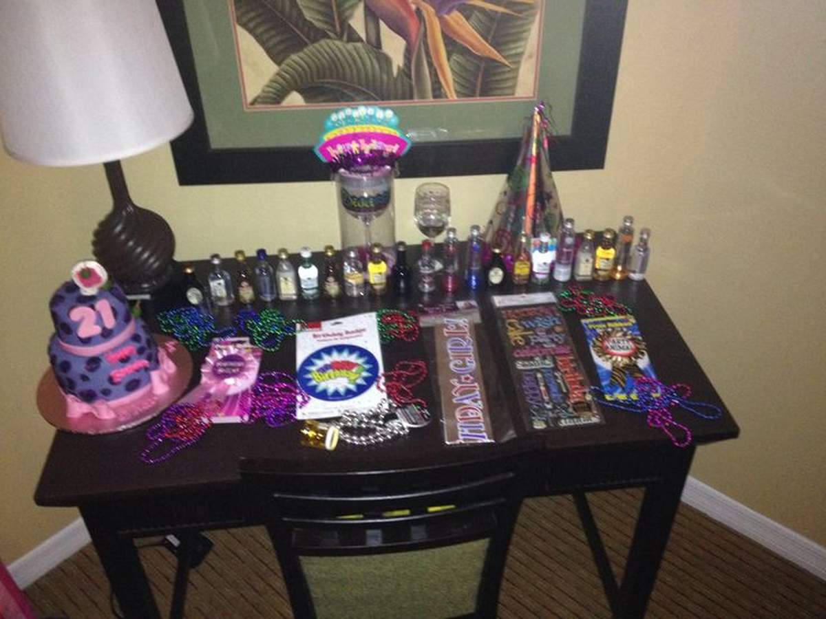 "21" Ladies Night Party Ideas | Photo 1 of 27 | Catch My Party