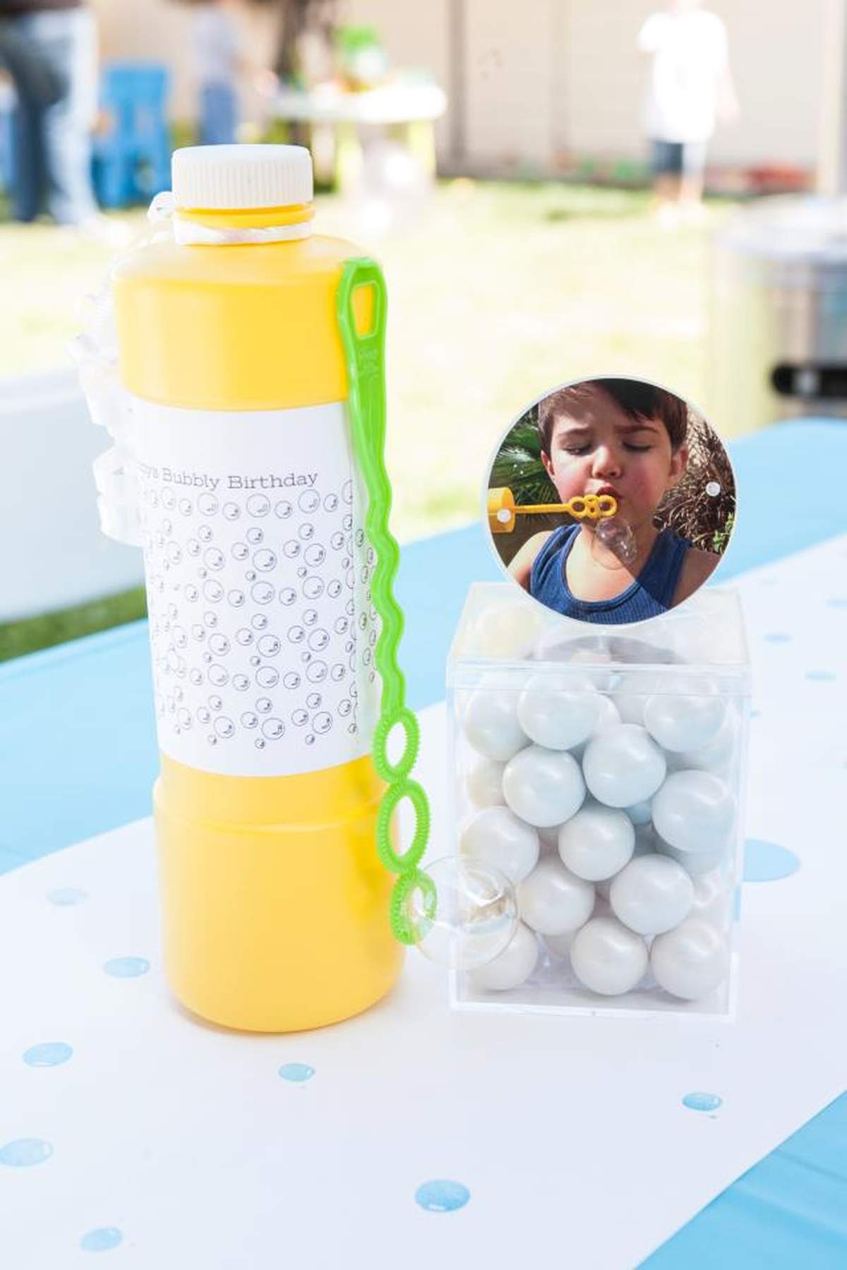 Bubbles Birthday Party Ideas | Photo 13 of 17 | Catch My Party