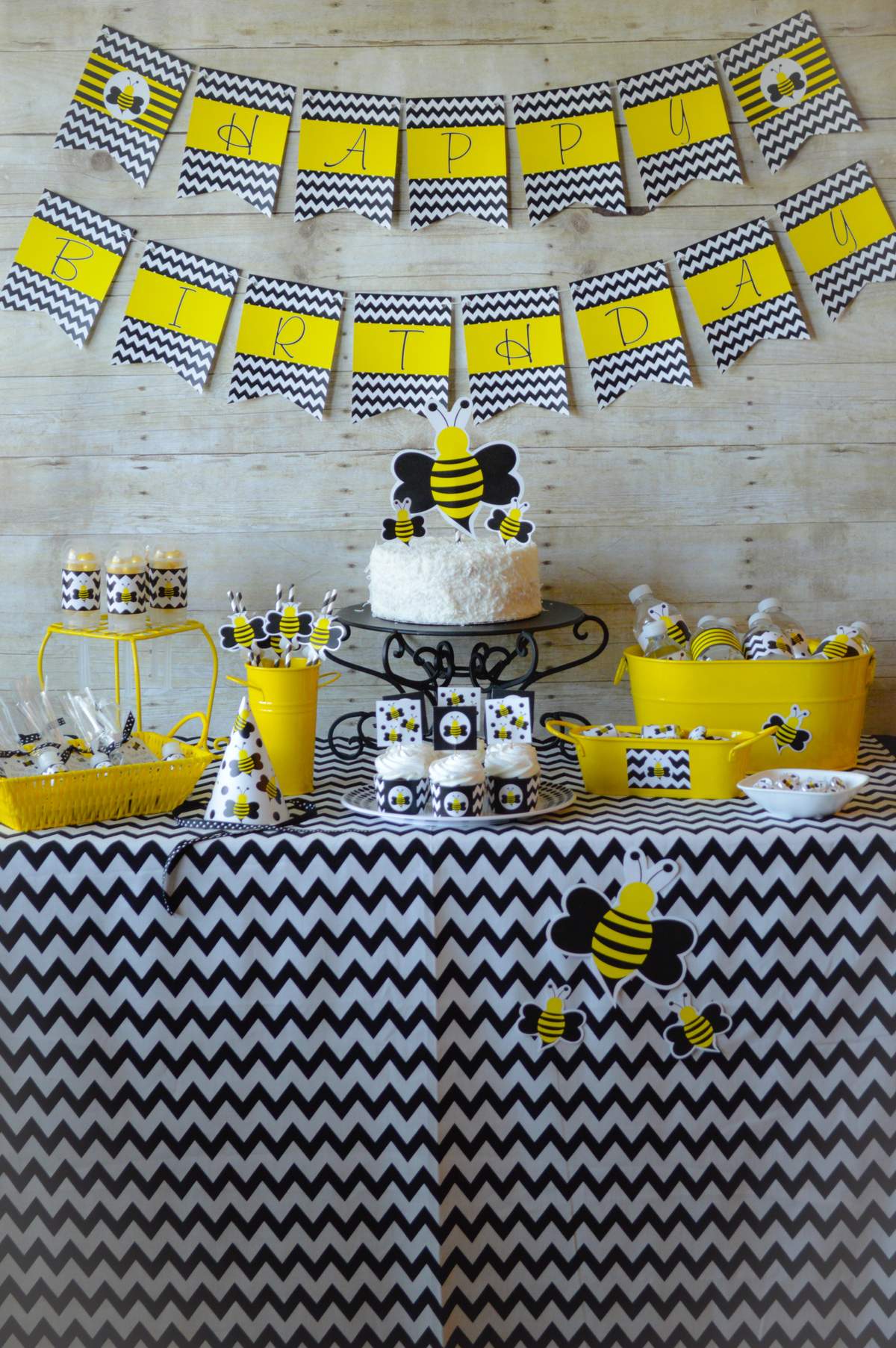 Bumble Bees Birthday Party Ideas | Photo 1 of 24 | Catch My Party