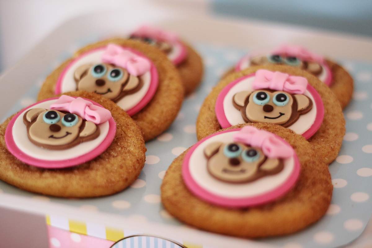 monkey girl Birthday Party Ideas | Photo 1 of 51 | Catch My Party