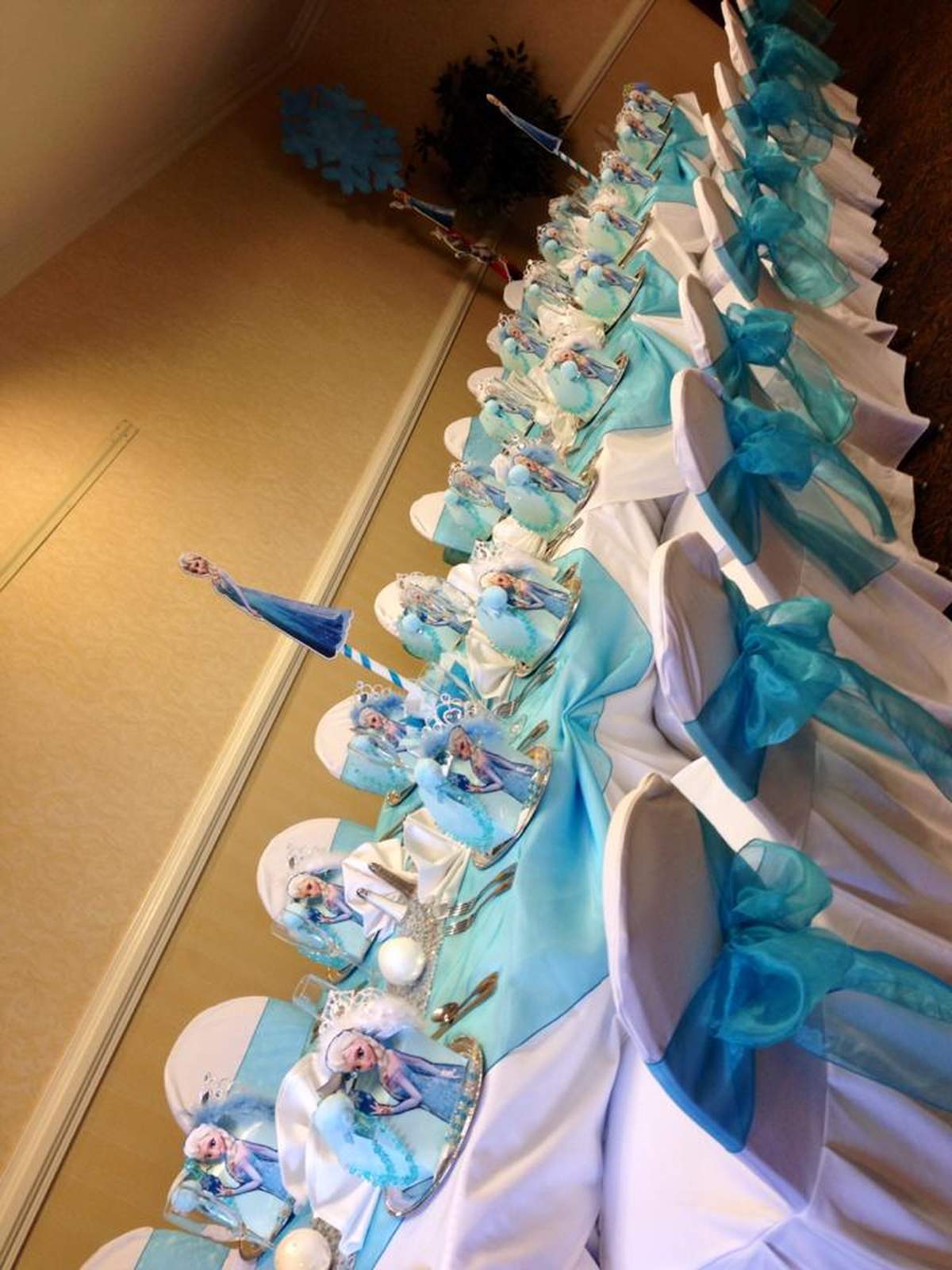 Frozen First Communion Party Ideas | Photo 9 of 18 | Catch My Party