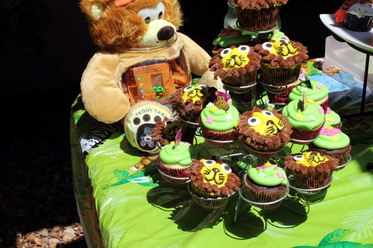 zoo Animals Birthday Party Ideas | Photo 5 of 18 | Catch My Party