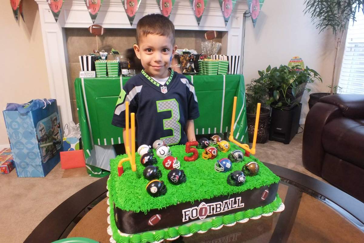Football Birthday Party Ideas | Photo 11 of 13 | Catch My Party