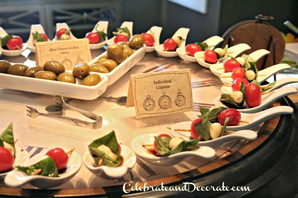 using clocks / Cocktail "Time for a Party" | Catch My Party