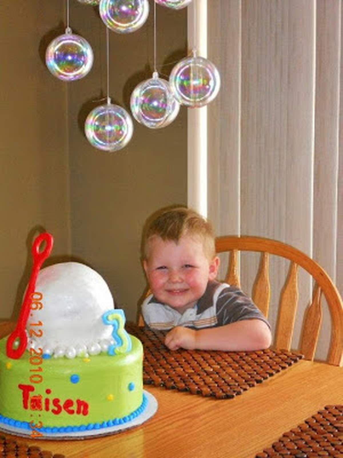 Bubbles Birthday Party Ideas | Photo 1 of 8 | Catch My Party