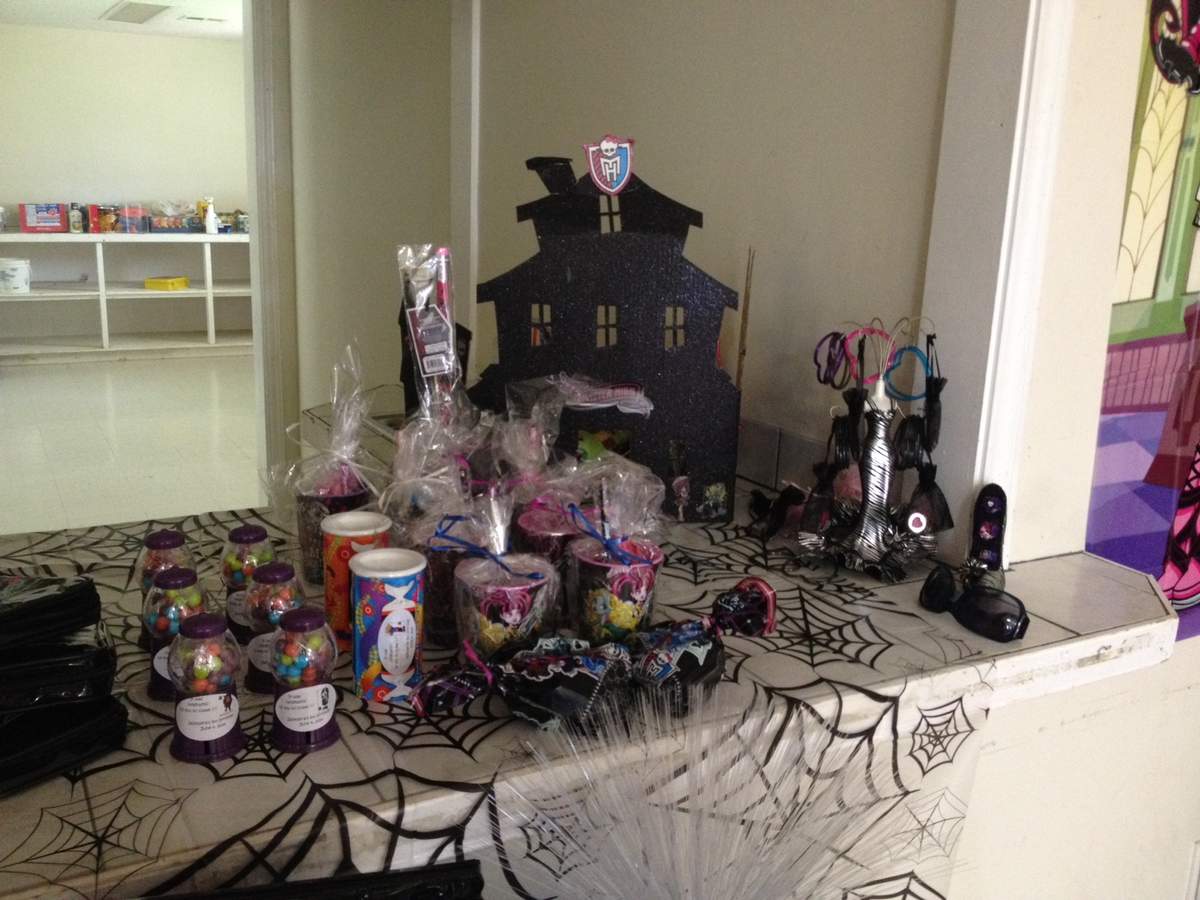 Freaky Just Got FABULOUS!!! Birthday Party Ideas | Photo 11 of 120 ...