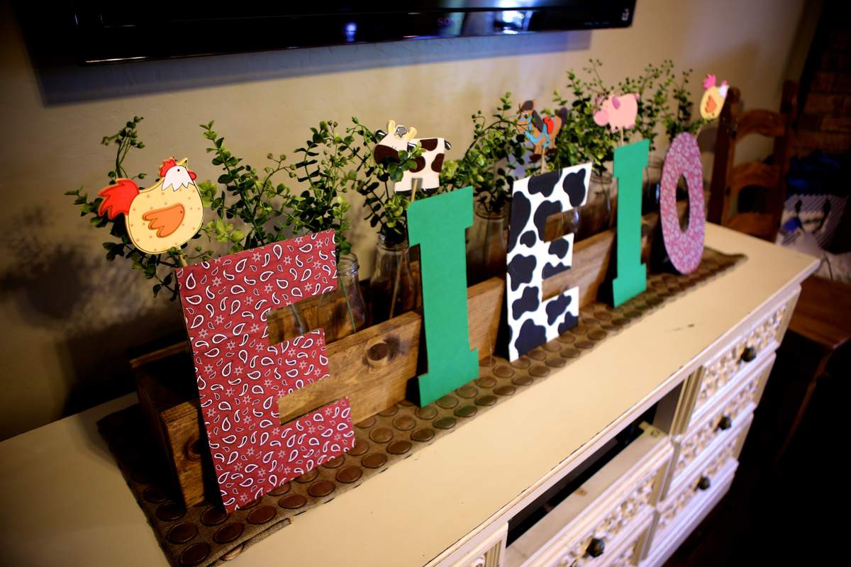 Barnyard/Farm Birthday Party Ideas | Photo 53 of 57 | Catch My Party