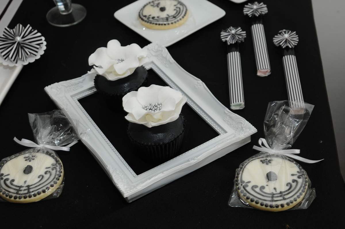 black and White Birthday Party Ideas | Photo 24 of 25 | Catch My Party