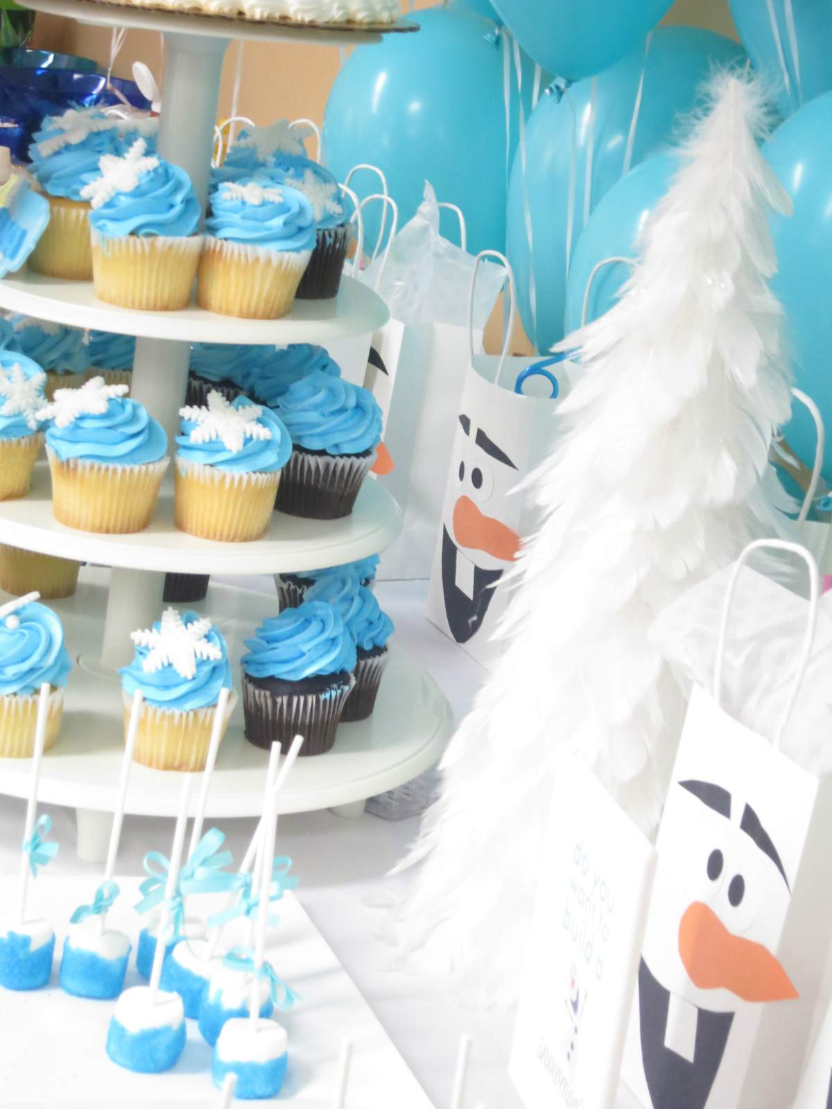 Frozen Party- 5th Birthday Birthday Party Ideas | Photo 14 of 16 ...